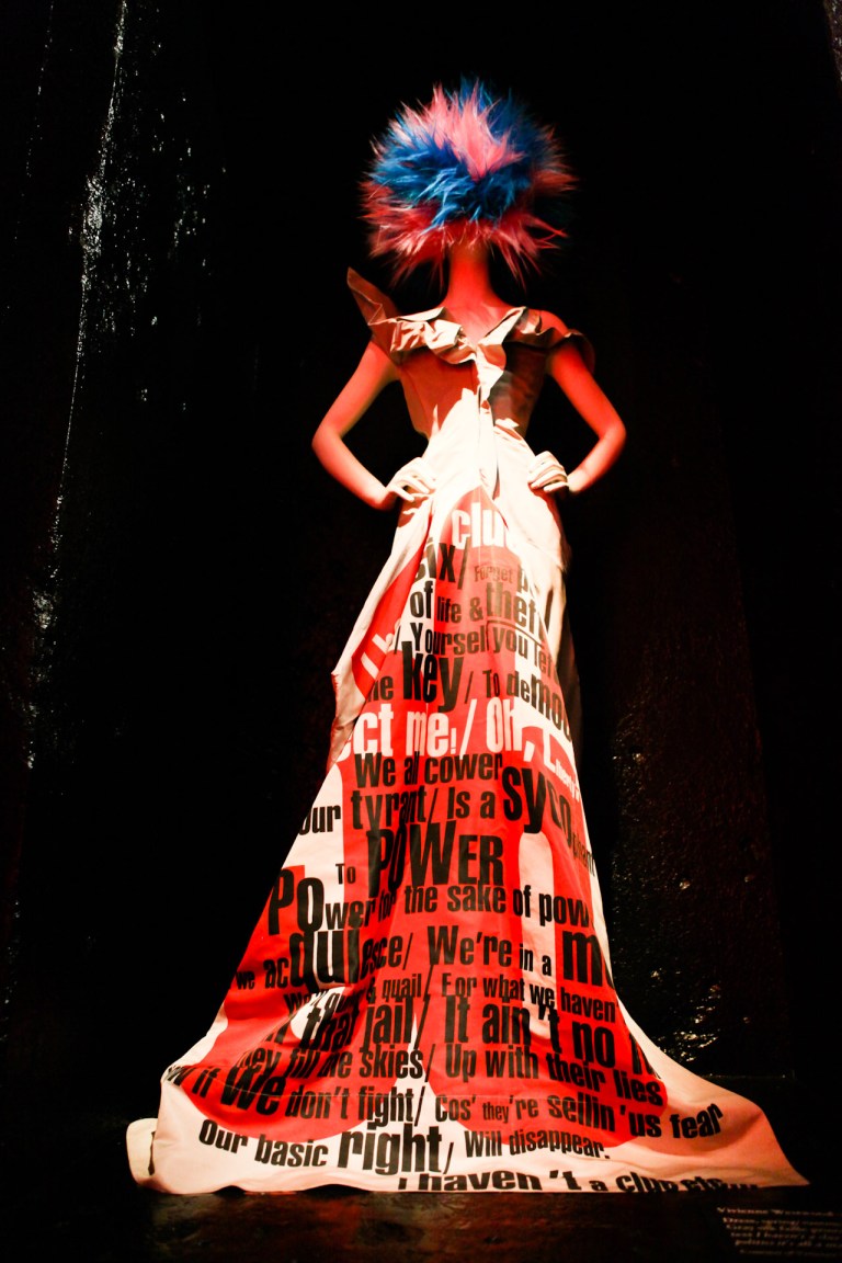 Met Gala Goes #Punk with Punk:Chaos to Couture Exhibit #RedCarpet #Best ...